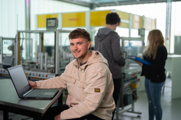 Professional Engineering - Level 3 Extended Diploma - Cronton