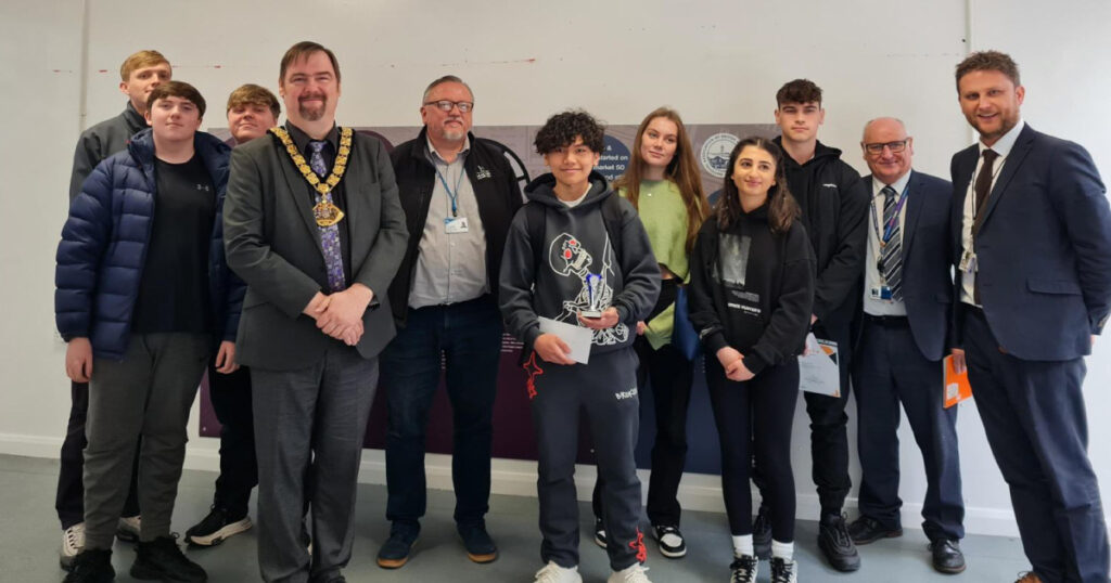 Colleges Take Over at Widnes Market Trading Day - Cronton